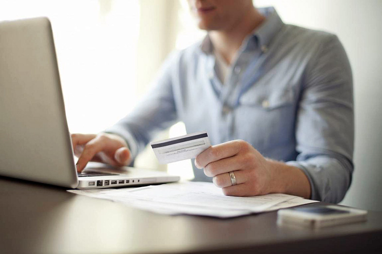 ¿Qué compran en internet los hombres de Latinoamérica? - ebizLatam.com